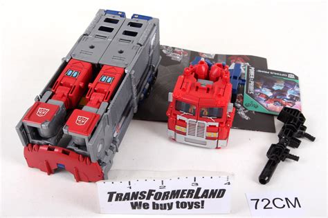 Complete Transformers® Generations Power Of The Primes Leader Class Evolution Optimus Prime