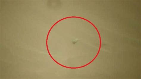 Nasa 로버가 포착한 화성 헬리콥터의 부러진 날개 [여기는 화성]