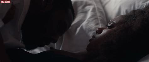 Голая Курение На Всей Территории Запрещено Вонг Лой Синг в Really Love