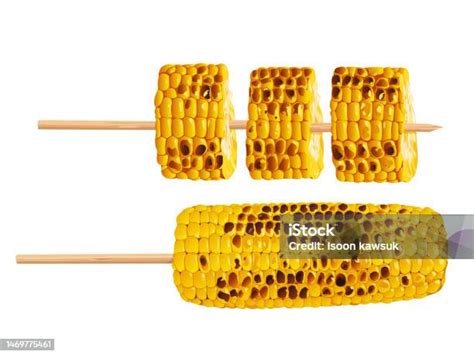 흰색 배경에 격리된 개암 나무 열매에 구운 옥수수 벡터 Eps 10 굽기에 대한 스톡 벡터 아트 및 기타 이미지 굽기 옥수수 속대 0명 Istock