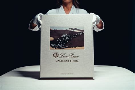 섬유의 장인 로로피아나의 100주년을 기념하며 마리끌레르 코리아 Marieclairekorea