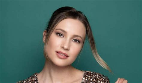 Alexia Fast Body Measurements Height Weight Bra Size Shoe Size