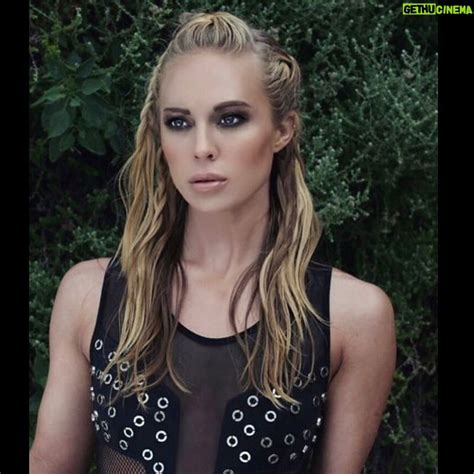 Danielle C Ryan Wiki Biography Age Gallery Spouse And More