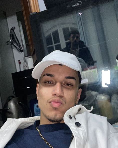 Mirian Veigh on Instagram Bicudo fofo Câmera de tirar foto Fotos de mc Fotos de mcs