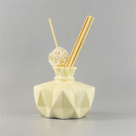 Ceramic Essential Reed Diffuser With Rattan Sticks Green Life Aroma House