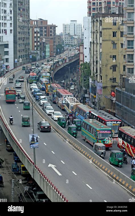 The Road To Gulistan End The Mayor Hanif Flyover Has Become A Living Nightmare For Those Who