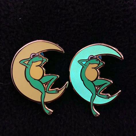 Pyokopins New Glow In The Dark Moon Froggos Have