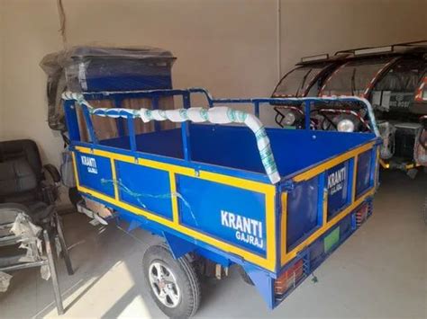 Blue Kranti Gajraj E Cart Loader At ₹ 182000 Electric Rickshaw Loader In Varanasi Id