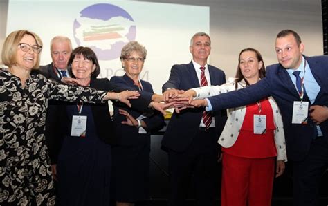 Стефан Янев учреди партията си Български възход