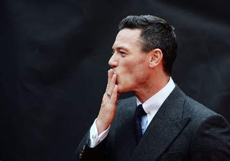 Luke Evans Hot Pictures PS Celebrity