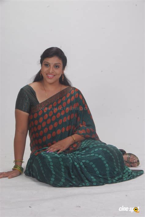 Hot Elements South Actress Uma Photo