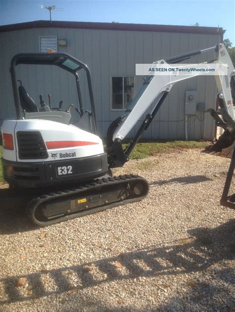 2015 E32 Bobcat Mini Excavator
