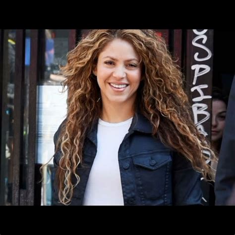 Shakira Shakira Shots Viral Music Youtube