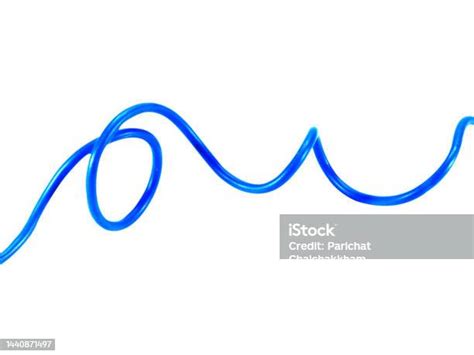 흰색 배경에 격리된 Usb 및 어댑터의 파란색 와이어 케이블 전자 커넥터선택 초점 0명에 대한 스톡 사진 및 기타 이미지 0명 Usb 케이블 개념 Istock