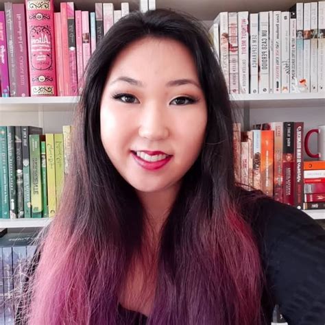 Flávia flavia reads on Threads