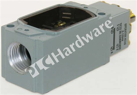 Plc Hardware Allen Bradley 802t D Series D Used In Plch Packaging