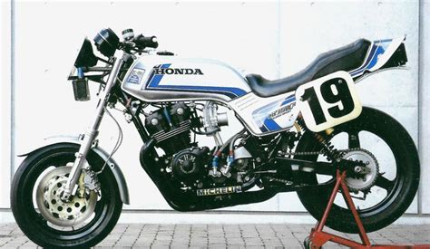 Pin oleh ka- Da di CB 750 900 1100F-R. RS1000.RCB1000 DOHC di 2024