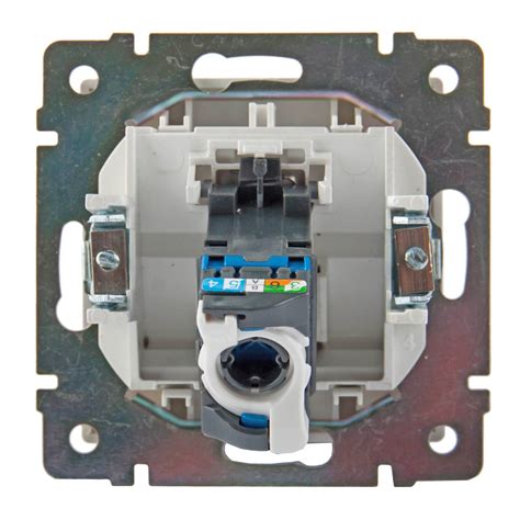 Двойную сетевую розетку одним кабелем