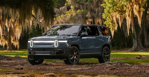 The Rivian R1s Dual Awd Is A Luxury Off Road Ev With Incredible Range Maxim