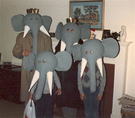 Самые дурацкие и пугающие костюмы на Хэллоуин для детей сделанные руками родителей