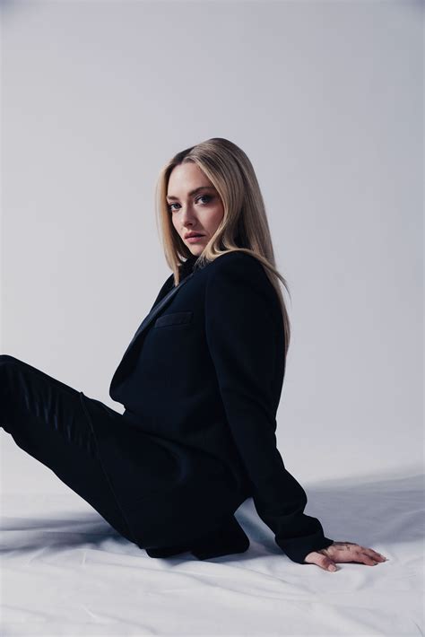 Amanda Seyfried Photo Gallery Page Theplace