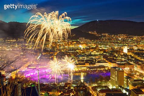 Fireworks In Bergen 이미지 1826934618 게티이미지뱅크
