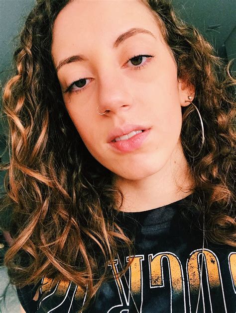 About Gabriela Maraccini Medium