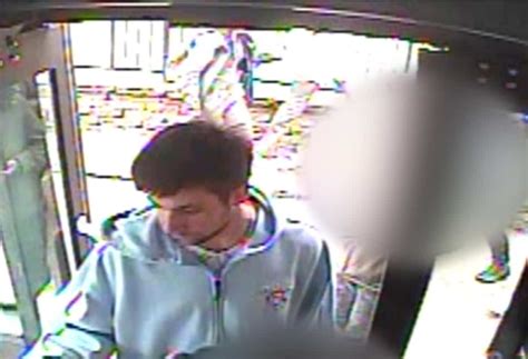 Il Se Masturbe Devant Une Ado De 15 Ans Dans Un Autobus Bondé Jdm