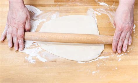 How To Roll Dough Without A Rolling Pin Zayan Guide
