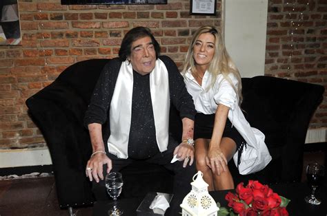 Cacho Casta A De Joven Caras Las Mejores Fotos De La Excentrica Vida De Cacho Castana