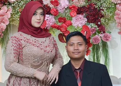 Bu Guru Salsa yang Viral karena Videonya Syurnya Ternyata Guru SD di Jember?