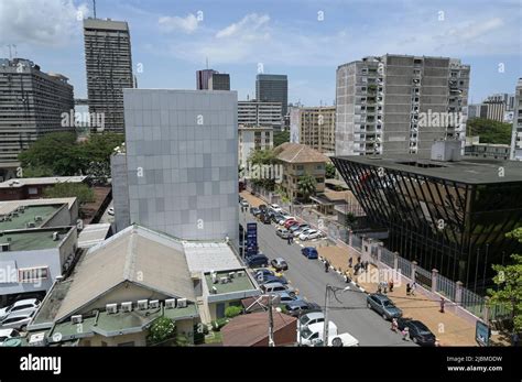 Abidjan ivory coast buildings hi-res stock photography and images - Alamy