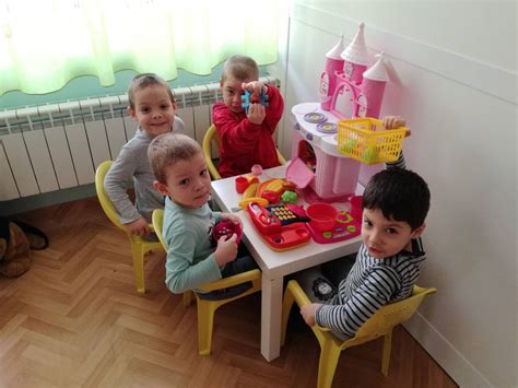 ДГ 42 Чайка Детска градина Слънчо