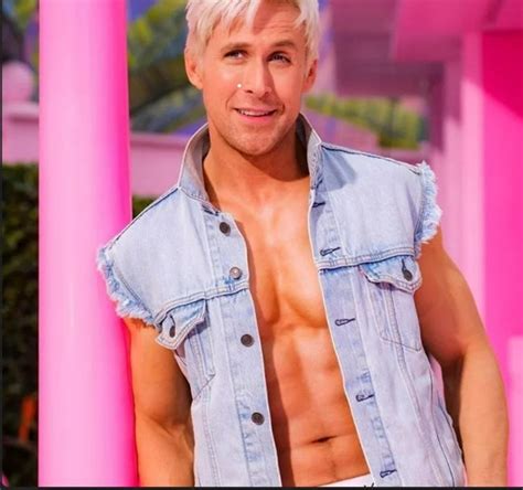 Как Райън Гослинг направи железни мускули заради ролята на куклата Кен Хай Клуб