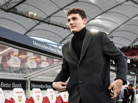 ოფიციალურად ბენჟამენ პავარი „ბაიერნის“ ფეხბურთელი გახდა 1tv