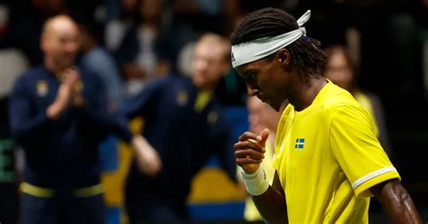 Escándalo Con Una Estrella Naciente Del Tenis Que Se Retiró Por Evitar