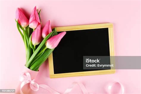 봄 분위기 개념입니다 텍스트에 대 한 복사 공간이 많은 분홍색 꽃 배열 0명에 대한 스톡 사진 및 기타 이미지 0명 감정 검은색 Istock