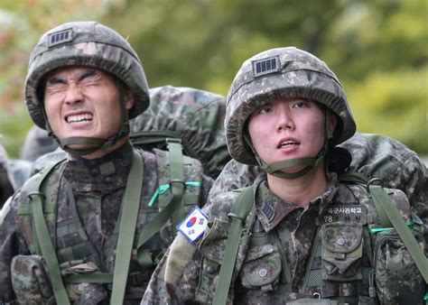 대한민국 국방부 뜨거운 열정 가슴뛰는 도전 강인한 군인정신과 전투기술을 연마하고 국가와