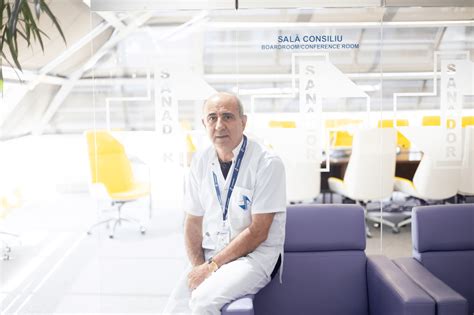 Dr Ciprian Cristescu Sanador Singura Limită A Robotului în