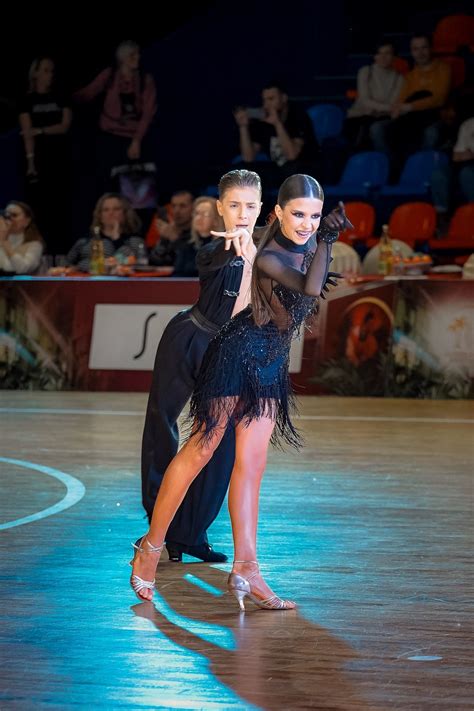 Пин от пользователя Rebecca Suraci на доске Poses And Mvmt Танцевальные наряды Красивые