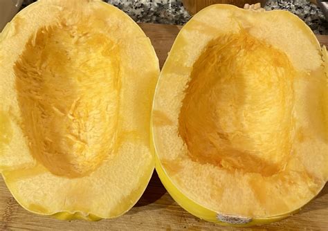 Тыква-спагетти, фаршированная мясом