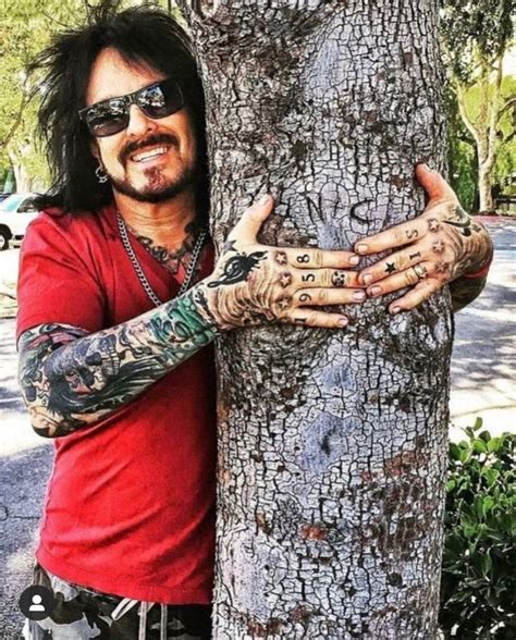 Pin By Tj On Motley Crue In Nikki Sixx Nikki Motley Crue Nikki Sixx