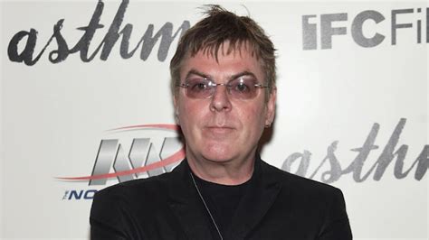 The Smiths Bassist Andy Rourke Dies After Battle With Pancreatic Cancer
