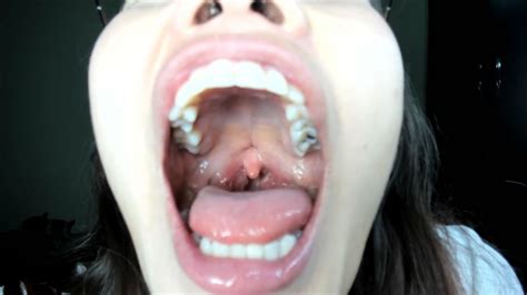 Amie E Show Uvula Manyvids