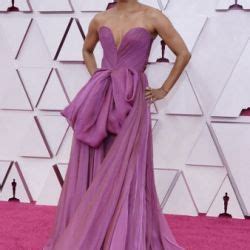 Oscar 2021 Recorré La Alfombra Roja Con Los Looks Más Impactantes
