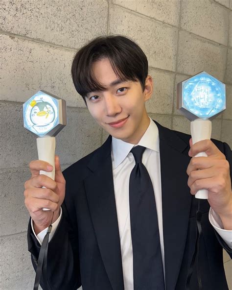 이준호 공식 인스타그램 By 포스트잊 ⠀⠀⠀⠀ 개봉 D Day 🎉 이준호와 행복했던 그 날을 오늘부터 Cgv에서 💛 Are