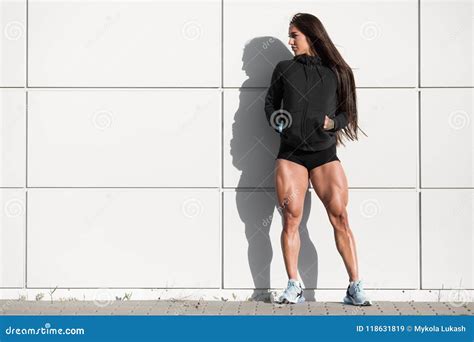 Girls With Toned Legs