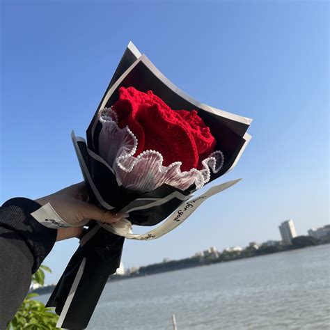 手工编织diy泰国玫瑰手捧花自制钩针织毛线材料包送女友闺蜜礼物 虎窝淘