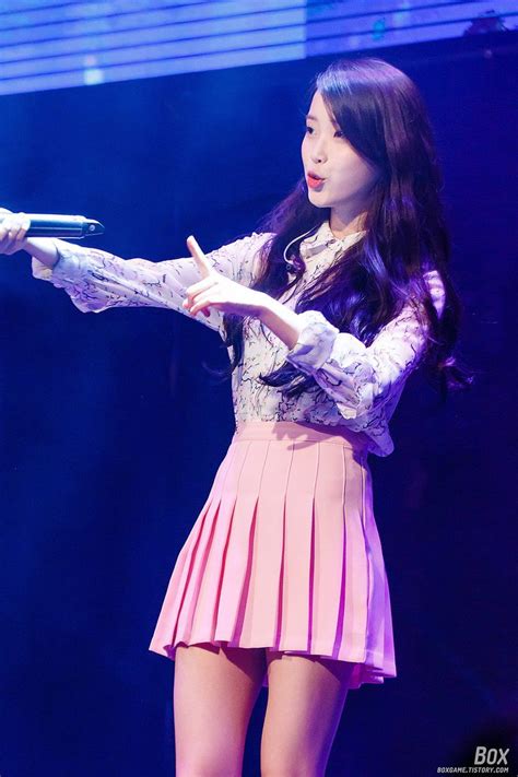 아이유를 보며 자위행위를 해보지 않은 남자가 과연 있을까 https wp me p GJcW jO 섹시한 의상 의상 남자들