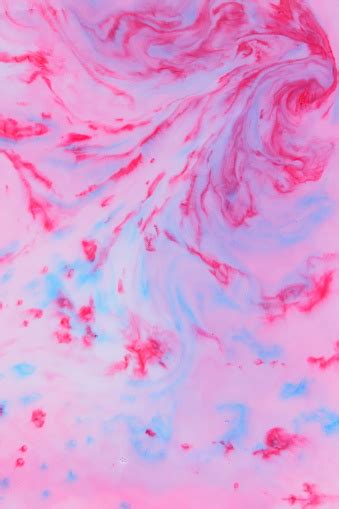 추상 블루 핑크 배경 핑크 수채화 패턴 홀로그램 물방울 팝 아트의 질감 디자이너 홀로그램 페인트 액체에 대 한 최소한의 배경 색 곤색에 대한 스톡 사진 및 기타 이미지